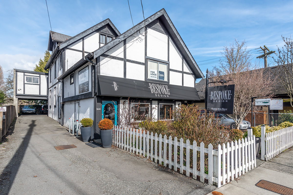 1820 Oak Bay Apartments - Devon Properties